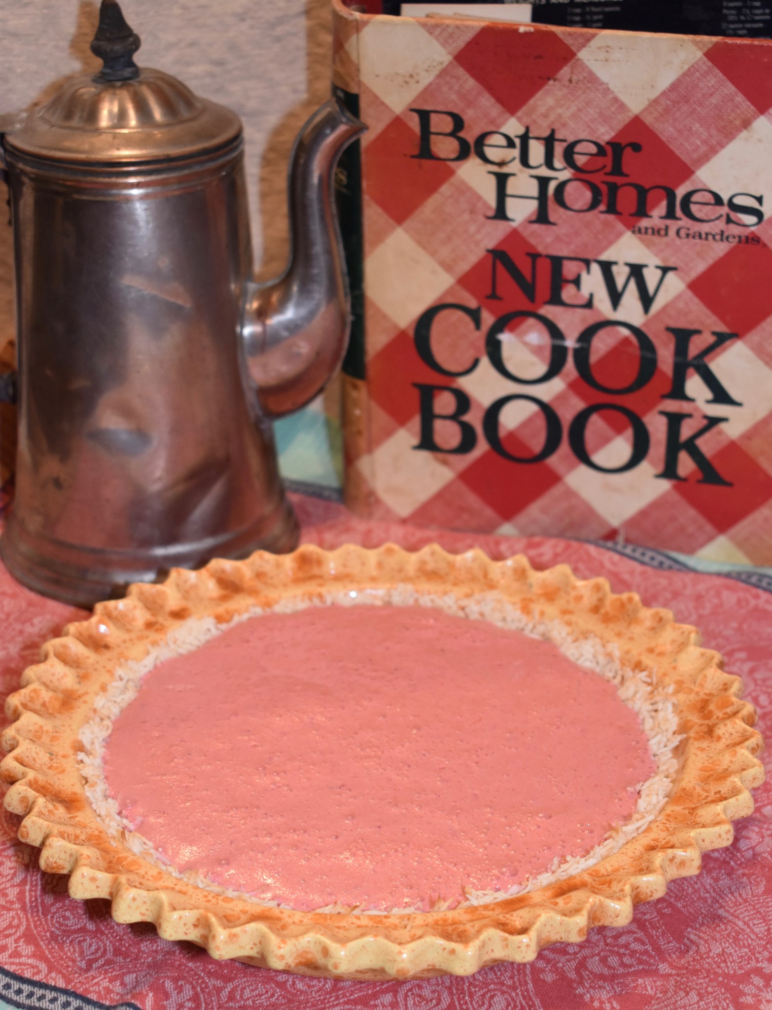 Retro Cooking Revisited: 1960’s Strawberry Bavarian Pie – The Hungry ...